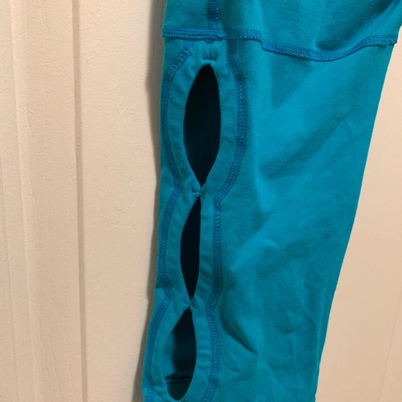 Kira Grace | Pants & Jumpsuits | Kira Grace Capri Yoga Pants | Poshmark